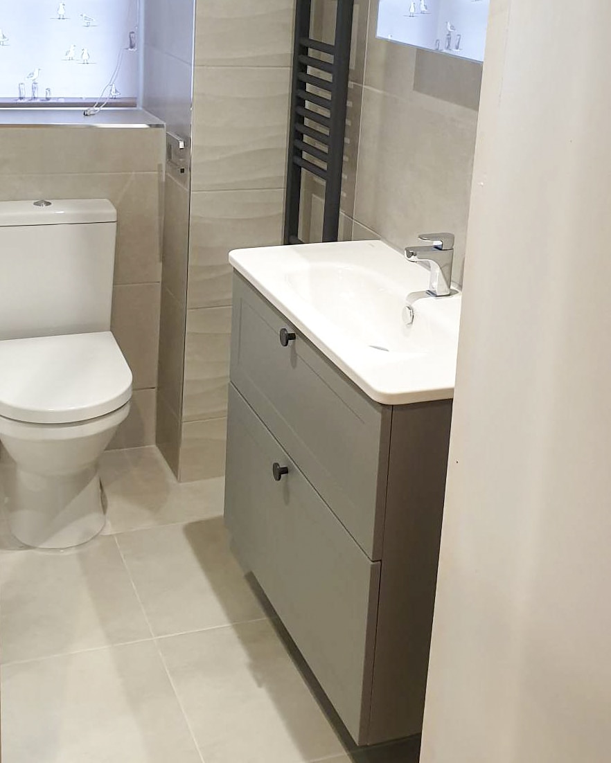 New Family Shower Room in The Coach House - Self Catering Holiday ...